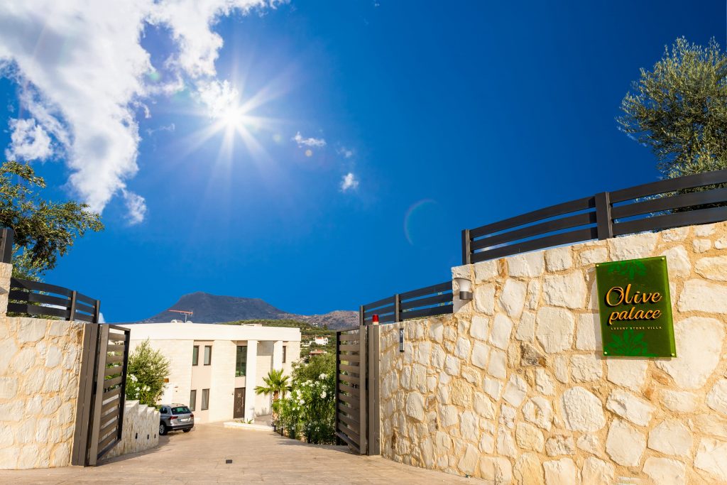 Stone houses in Crete (Buy) : 3 reasons we excel in construction!